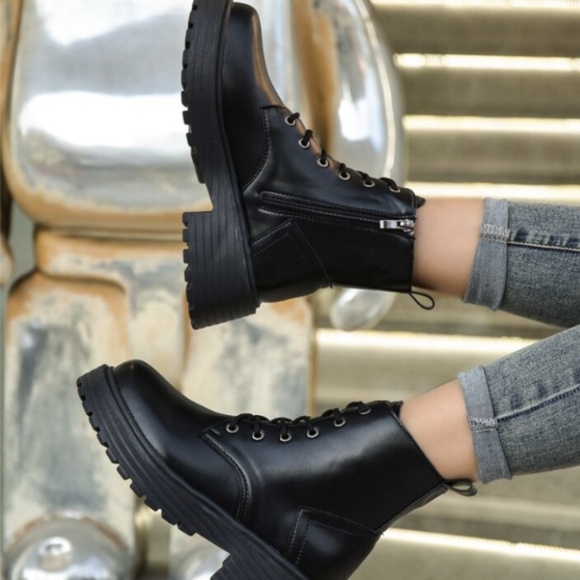 Madden Girl | Shoes | Madden Girl Gkrist Combat Boots Womens 8 Black ...